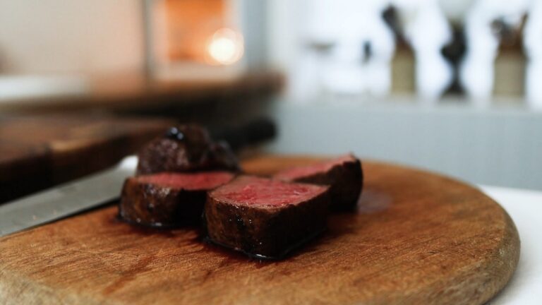 Venison vs. Beef - Which is the Healthier and Tastier Choice ...